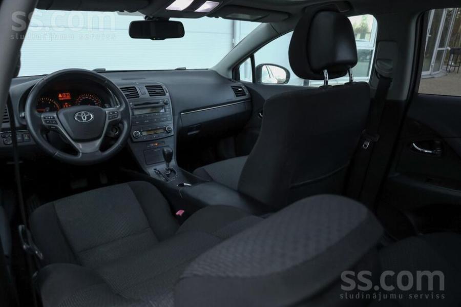 Grey Toyota Avensis 2009 in Riga, with an engine capacity of 2.20 L and mileage of 0 thousand km for 3495 €, photo 15 on AUTOMOTO.COM.LV