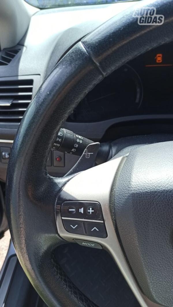 Pelēks Toyota Avensis 2009 Viļņa, ar dzinēja tilpumu 2.20 L un nobraukumu 217 tūkst. km par 4200 €, foto 8 vietnē AUTOMOTO.COM.LV