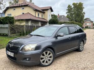 Pelēks Toyota Avensis 2009 Rīga, ar dzinēja tilpumu 2.20 L un nobraukumu 452 tūkst. km par 2490 €, foto  vietnē AUTOMOTO.COM.LV