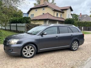 Pelēks Toyota Avensis 2009 Rīga, ar dzinēja tilpumu 2.20 L un nobraukumu 452 tūkst. km par 2490 €, foto 3 vietnē AUTOMOTO.COM.LV