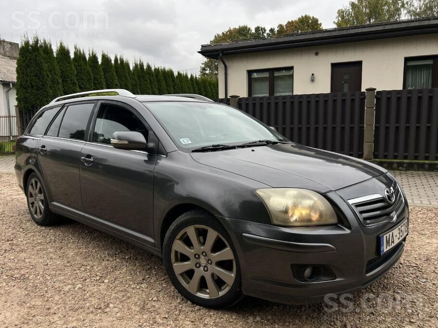 Pelēks Toyota Avensis 2009 Rīga, ar dzinēja tilpumu 2.20 L un nobraukumu 452 tūkst. km par 2490 €, foto 5 vietnē AUTOMOTO.COM.LV