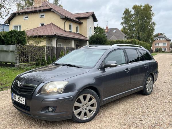 Pelēks Toyota Avensis 2009 Rīga, ar dzinēja tilpumu 2.20 L un nobraukumu 452 tūkst. km par 2490 €, foto 1 vietnē AUTOMOTO.COM.LV
