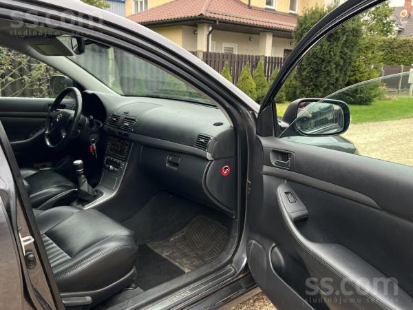 Pelēks Toyota Avensis 2009 Rīga, ar dzinēja tilpumu 2.20 L un nobraukumu 452 tūkst. km par 2490 €, foto 10 vietnē AUTOMOTO.COM.LV