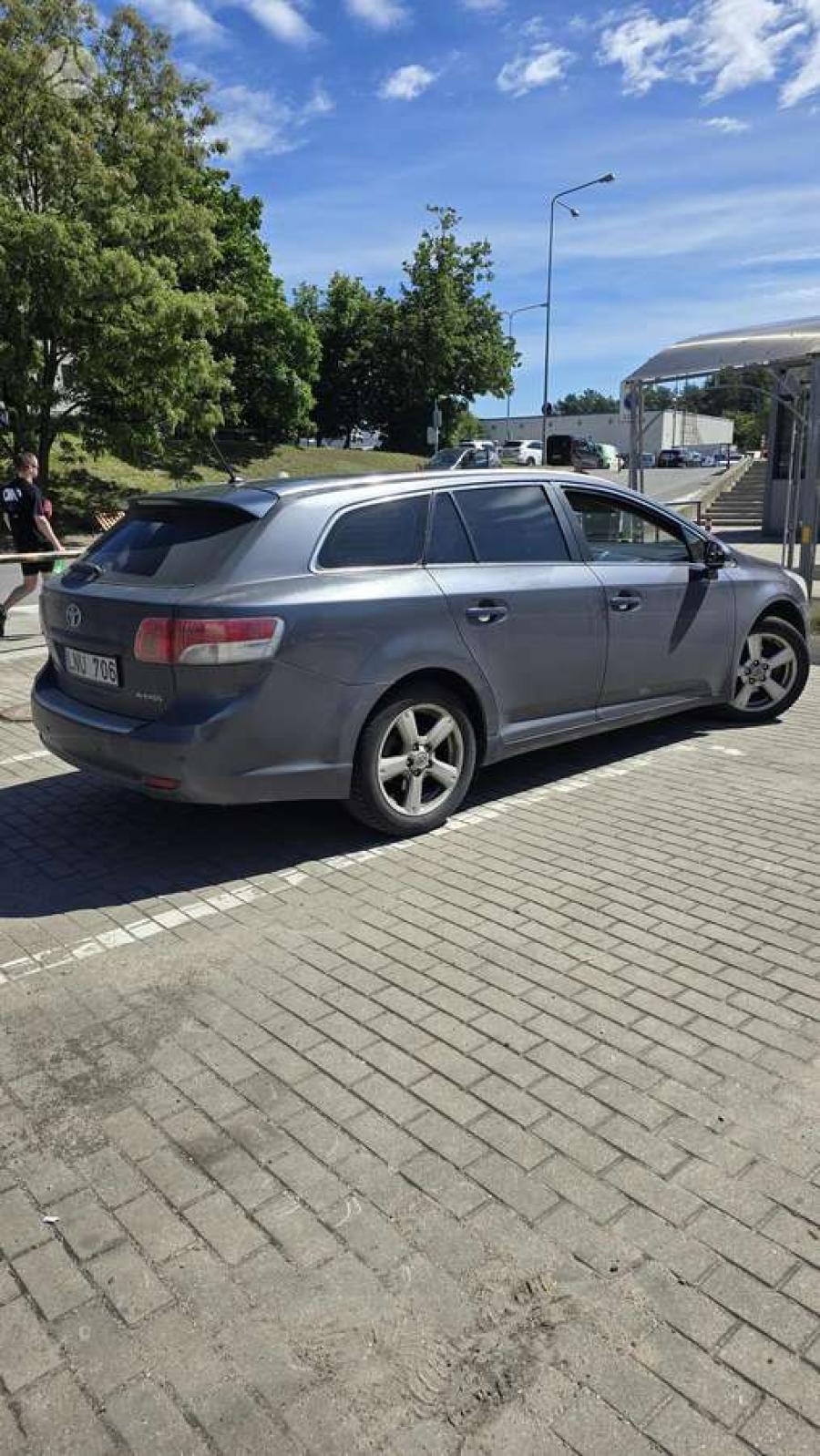 Серый Тойота Авенсис 2009 в Вильнюс, объемом двигателя 1.80 л и пробегом 301 тыс. км за 3700 €, фото 4 на AUTOMOTO.COM.LV