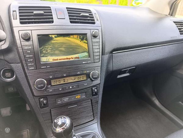 Grey Toyota Avensis 2009 in Vilnius, with an engine capacity of 2.23 L and mileage of 245 thousand km for 4200 €, photo 7 on AUTOMOTO.COM.LV