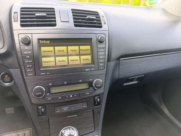 Grey Toyota Avensis 2009 in Vilnius, with an engine capacity of 2.23 L and mileage of 245 thousand km for 4200 €, photo 8 on AUTOMOTO.COM.LV