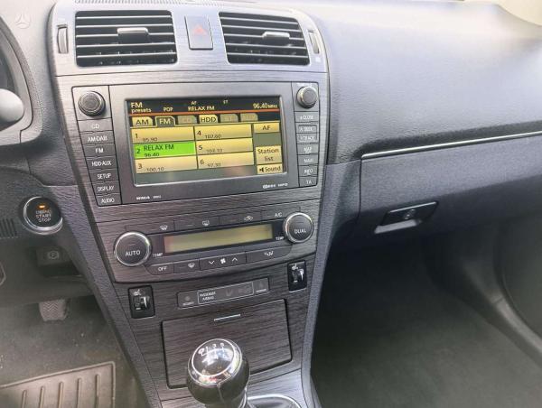Grey Toyota Avensis 2009 in Vilnius, with an engine capacity of 2.23 L and mileage of 245 thousand km for 4200 €, photo 9 on AUTOMOTO.COM.LV