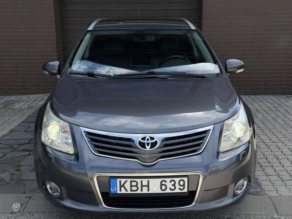 Grey Toyota Avensis 2009 in Alytus, with an engine capacity of 2.00 L and mileage of 252 thousand km for 4850 €, photo 6 on AUTOMOTO.COM.LV