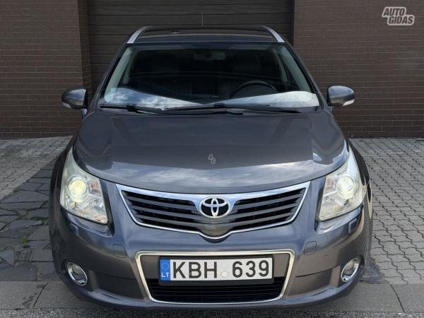 Grey Toyota Avensis 2009 in Alytus, with an engine capacity of 2.00 L and mileage of 252 thousand km for 4850 €, photo 6 on AUTOMOTO.COM.LV