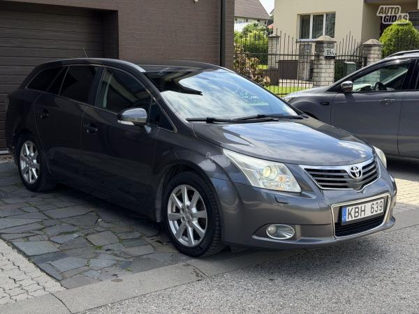 Grey Toyota Avensis 2009 in Alytus, with an engine capacity of 2.00 L and mileage of 252 thousand km for 4850 €, photo 7 on AUTOMOTO.COM.LV
