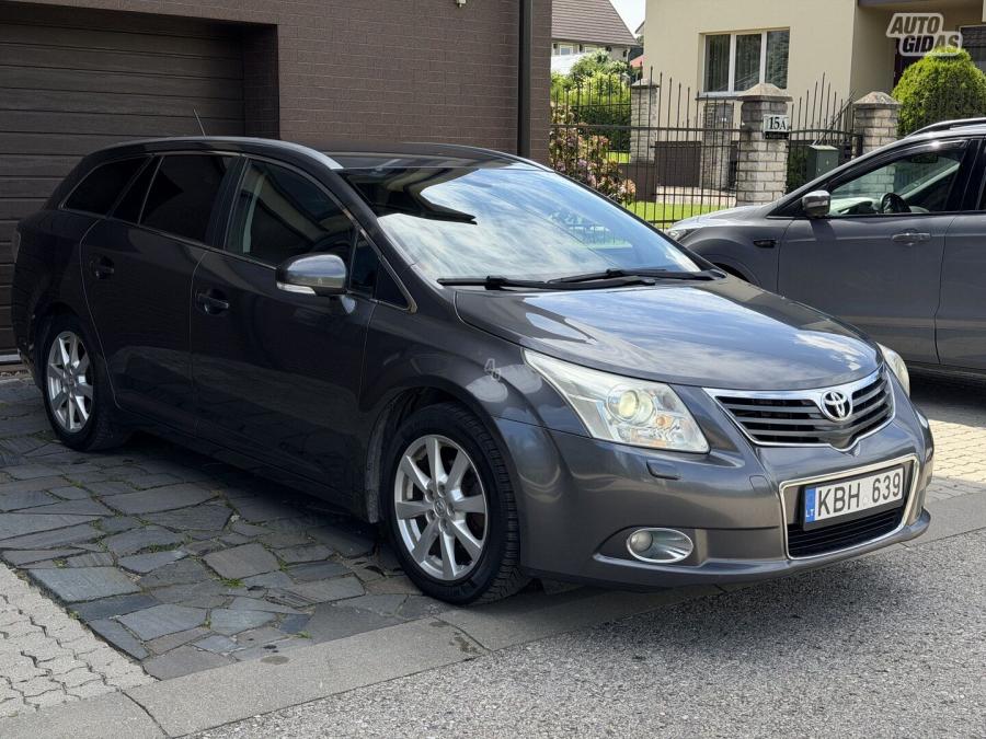 Grey Toyota Avensis 2009 in Alytus, with an engine capacity of 2.00 L and mileage of 252 thousand km for 4850 €, photo 8 on AUTOMOTO.COM.LV