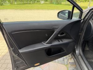 Grey Toyota Avensis 2009 in Alytus, with an engine capacity of 2.00 L and mileage of 252 thousand km for 4850 €, photo 20 on AUTOMOTO.COM.LV