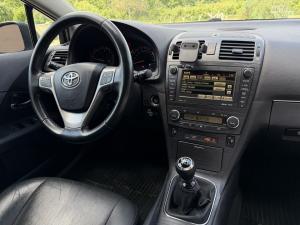 Grey Toyota Avensis 2009 in Alytus, with an engine capacity of 2.00 L and mileage of 252 thousand km for 4850 €, photo 30 on AUTOMOTO.COM.LV