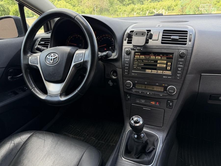 Grey Toyota Avensis 2009 in Alytus, with an engine capacity of 2.00 L and mileage of 252 thousand km for 4850 €, photo 30 on AUTOMOTO.COM.LV