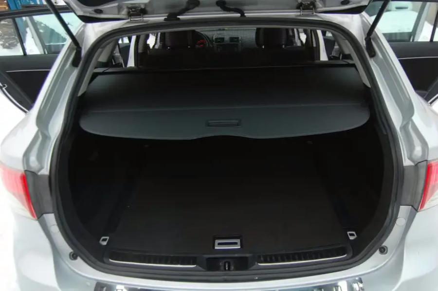 Pelēks Toyota Avensis 2009 Jēkabpils, ar dzinēja tilpumu 2.20 L un nobraukumu 255 tūkst. km par 5770 €, foto 11 vietnē AUTOMOTO.COM.LV