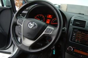 Pelēks Toyota Avensis 2009 Jēkabpils, ar dzinēja tilpumu 2.20 L un nobraukumu 255 tūkst. km par 5770 €, foto 18 vietnē AUTOMOTO.COM.LV
