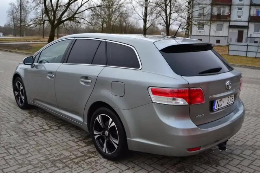 Pelēks Toyota Avensis 2009 Jēkabpils, ar dzinēja tilpumu 2.00 L un nobraukumu 213 tūkst. km par 6100 €, foto 8 vietnē AUTOMOTO.COM.LV