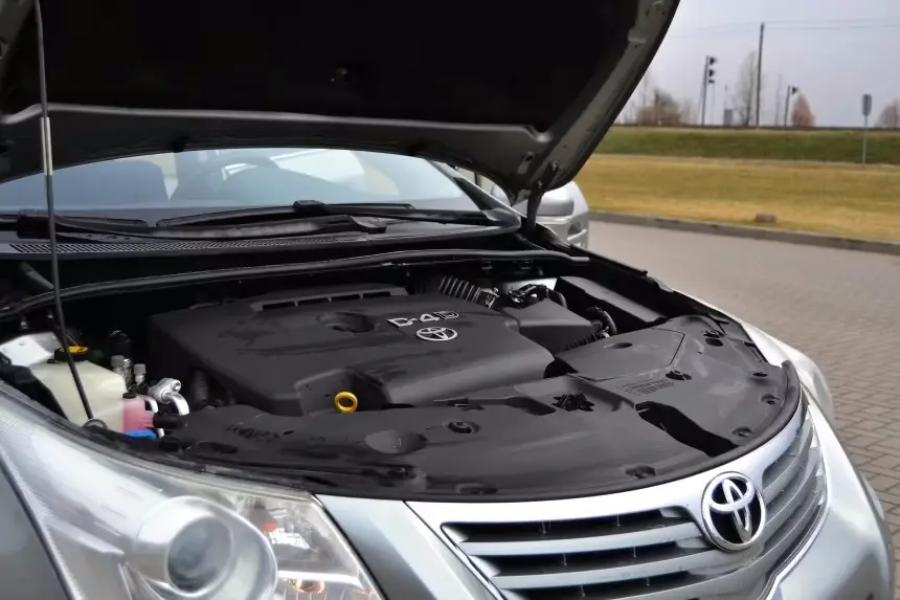 Pelēks Toyota Avensis 2009 Jēkabpils, ar dzinēja tilpumu 2.00 L un nobraukumu 213 tūkst. km par 6100 €, foto 17 vietnē AUTOMOTO.COM.LV