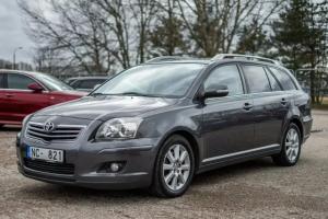 Серый Тойота Авенсис 2009 в Лиепая, объемом двигателя 2.00 л и пробегом 215 тыс. км за 4650 €, фото  на AUTOMOTO.COM.LV