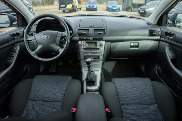 Серый Тойота Авенсис 2009 в Лиепая, объемом двигателя 2.00 л и пробегом 215 тыс. км за 4650 €, фото 7 на AUTOMOTO.COM.LV