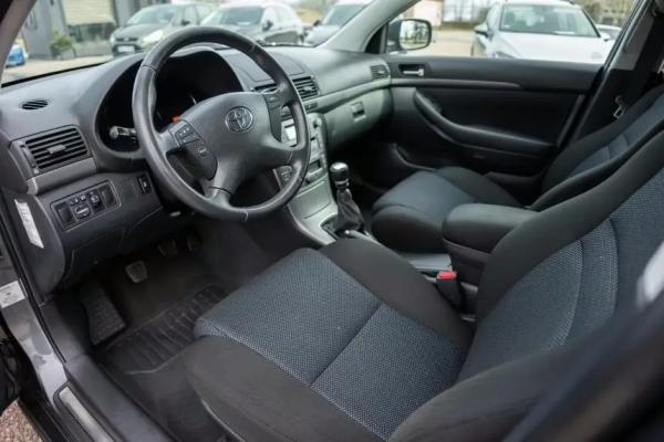 Серый Тойота Авенсис 2009 в Лиепая, объемом двигателя 2.00 л и пробегом 215 тыс. км за 4650 €, фото 8 на AUTOMOTO.COM.LV