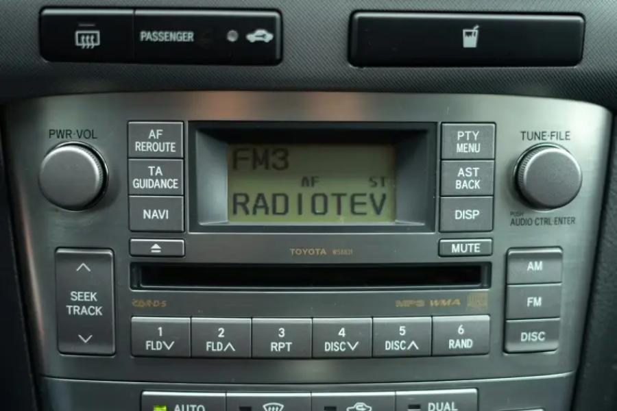 Серый Тойота Авенсис 2009 в Лиепая, объемом двигателя 2.00 л и пробегом 215 тыс. км за 4650 €, фото 15 на AUTOMOTO.COM.LV