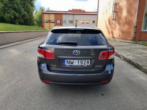 Pelēks Toyota Avensis 2009 Jēkabpils, ar dzinēja tilpumu 2.00 L un nobraukumu 288 tūkst. km par 4990 €, foto 10 vietnē AUTOMOTO.COM.LV