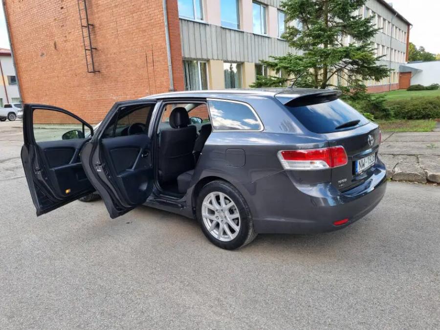 Pelēks Toyota Avensis 2009 Jēkabpils, ar dzinēja tilpumu 2.00 L un nobraukumu 288 tūkst. km par 4990 €, foto 15 vietnē AUTOMOTO.COM.LV