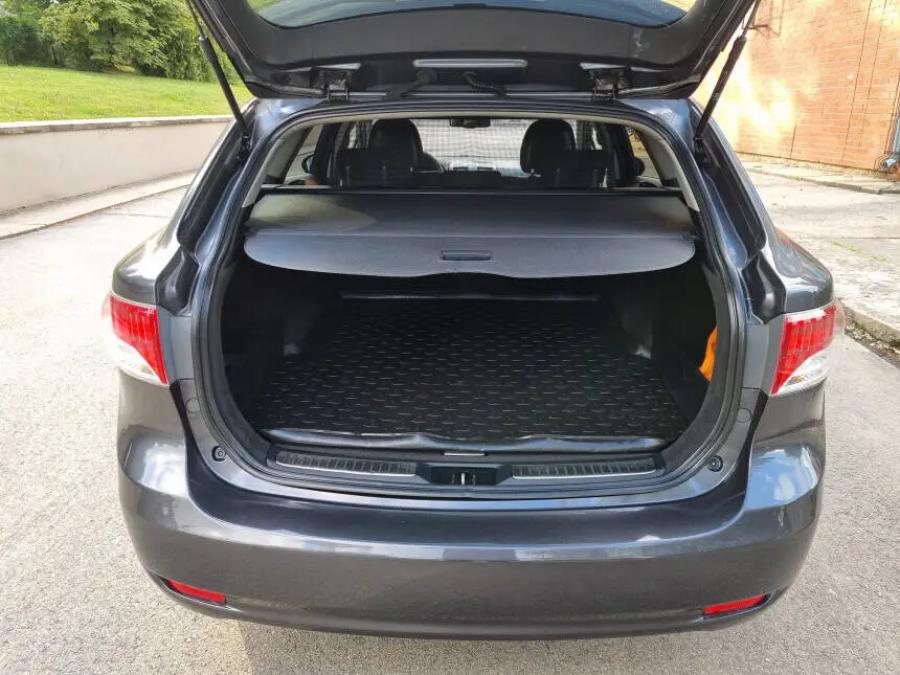 Pelēks Toyota Avensis 2009 Jēkabpils, ar dzinēja tilpumu 2.00 L un nobraukumu 288 tūkst. km par 4990 €, foto 17 vietnē AUTOMOTO.COM.LV