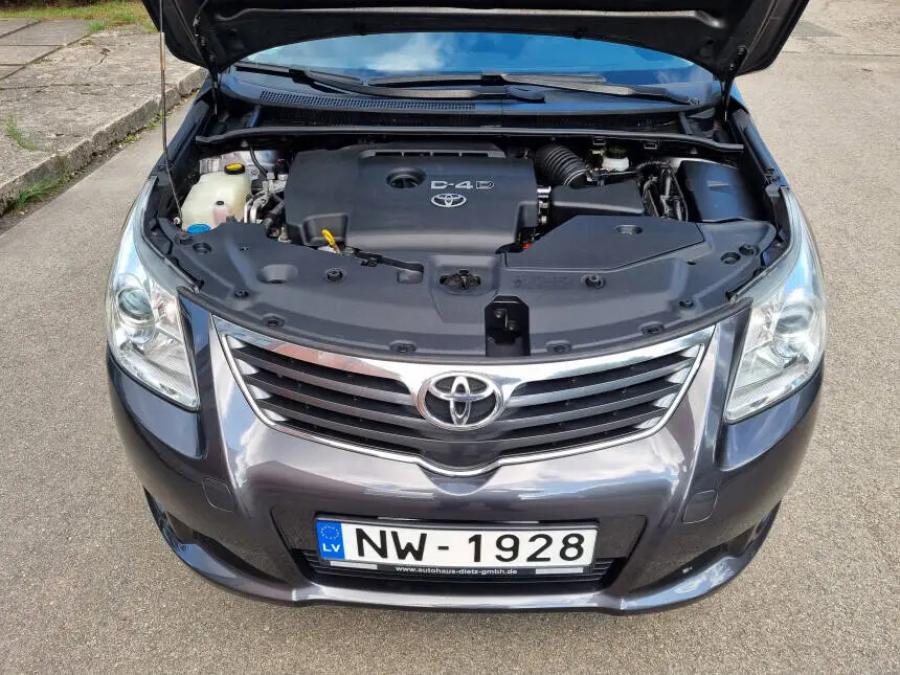 Pelēks Toyota Avensis 2009 Jēkabpils, ar dzinēja tilpumu 2.00 L un nobraukumu 288 tūkst. km par 4990 €, foto 23 vietnē AUTOMOTO.COM.LV