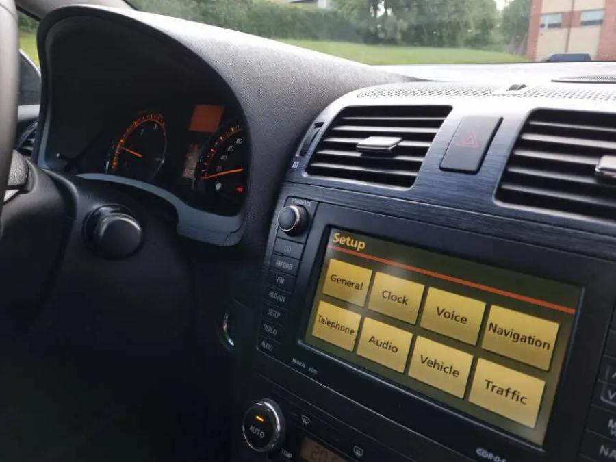 Pelēks Toyota Avensis 2009 Jēkabpils, ar dzinēja tilpumu 2.00 L un nobraukumu 288 tūkst. km par 4990 €, foto 24 vietnē AUTOMOTO.COM.LV