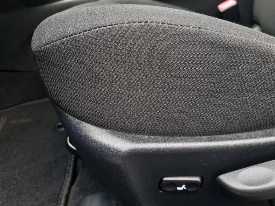 Pelēks Toyota Avensis 2009 Jēkabpils, ar dzinēja tilpumu 2.00 L un nobraukumu 288 tūkst. km par 4990 €, foto 33 vietnē AUTOMOTO.COM.LV