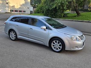 Grey Toyota Avensis 2009 in Jekabpils, with an engine capacity of 2.20 L and mileage of 284 thousand km for 4200 €, photo 6 on AUTOMOTO.COM.LV