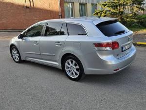 Grey Toyota Avensis 2009 in Jekabpils, with an engine capacity of 2.20 L and mileage of 284 thousand km for 4200 €, photo 12 on AUTOMOTO.COM.LV