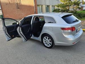 Grey Toyota Avensis 2009 in Jekabpils, with an engine capacity of 2.20 L and mileage of 284 thousand km for 4200 €, photo 17 on AUTOMOTO.COM.LV