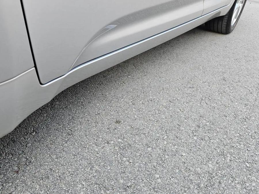 Grey Toyota Avensis 2009 in Jekabpils, with an engine capacity of 2.20 L and mileage of 284 thousand km for 4200 €, photo 27 on AUTOMOTO.COM.LV