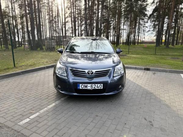 Grey Toyota Avensis 2009 in Riga, with an engine capacity of 2.00 L and mileage of 0 thousand km for 2490 €, photo 2 on AUTOMOTO.COM.LV