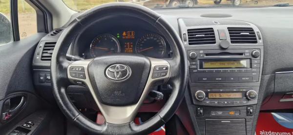 Grey Toyota Avensis 2009 in Daugavpils, with an engine capacity of 2.00 L and mileage of 285 thousand km for 4250 €, photo 10 on AUTOMOTO.COM.LV