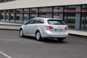 Pelēks Toyota Avensis 2009 Rīga, ar dzinēja tilpumu 2.00 L un nobraukumu 280 tūkst. km par 2380 €, foto 4 vietnē AUTOMOTO.COM.LV
