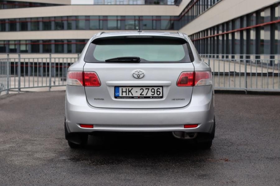 Pelēks Toyota Avensis 2009 Rīga, ar dzinēja tilpumu 2.00 L un nobraukumu 280 tūkst. km par 2380 €, foto 5 vietnē AUTOMOTO.COM.LV