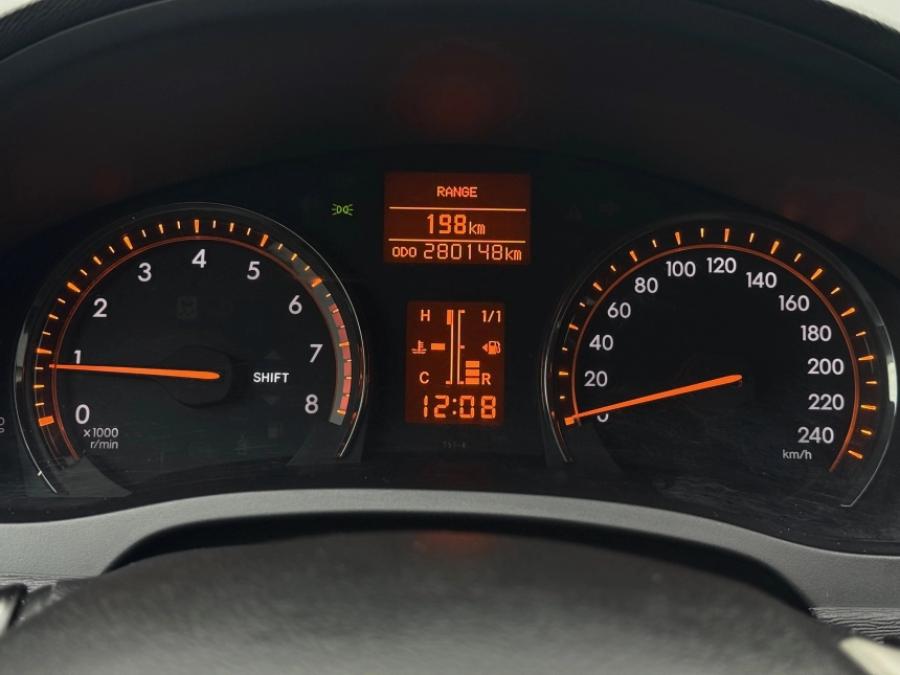 Pelēks Toyota Avensis 2009 Rīga, ar dzinēja tilpumu 2.00 L un nobraukumu 280 tūkst. km par 2380 €, foto 8 vietnē AUTOMOTO.COM.LV