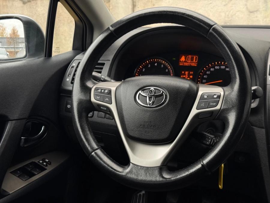 Pelēks Toyota Avensis 2009 Rīga, ar dzinēja tilpumu 2.00 L un nobraukumu 280 tūkst. km par 2380 €, foto 9 vietnē AUTOMOTO.COM.LV