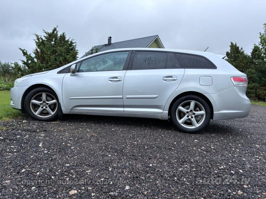 Серый Тойота Авенсис 2009 в Таллин, объемом двигателя 2.20 л и пробегом 320 тыс. км за 4300 €, фото 4 на AUTOMOTO.COM.LV