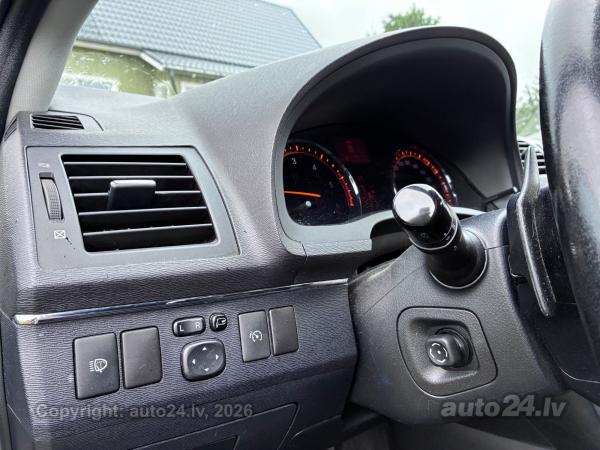Grey Toyota Avensis 2009 in Tallinn, with an engine capacity of 2.20 L and mileage of 320 thousand km for 4300 €, photo 8 on AUTOMOTO.COM.LV