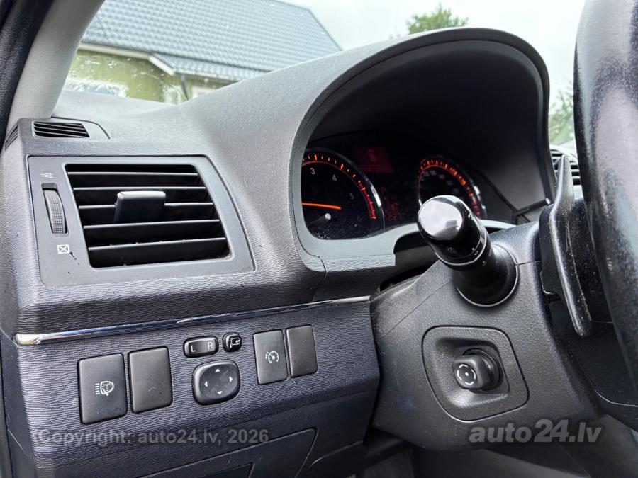 Серый Тойота Авенсис 2009 в Таллин, объемом двигателя 2.20 л и пробегом 320 тыс. км за 4300 €, фото 9 на AUTOMOTO.COM.LV
