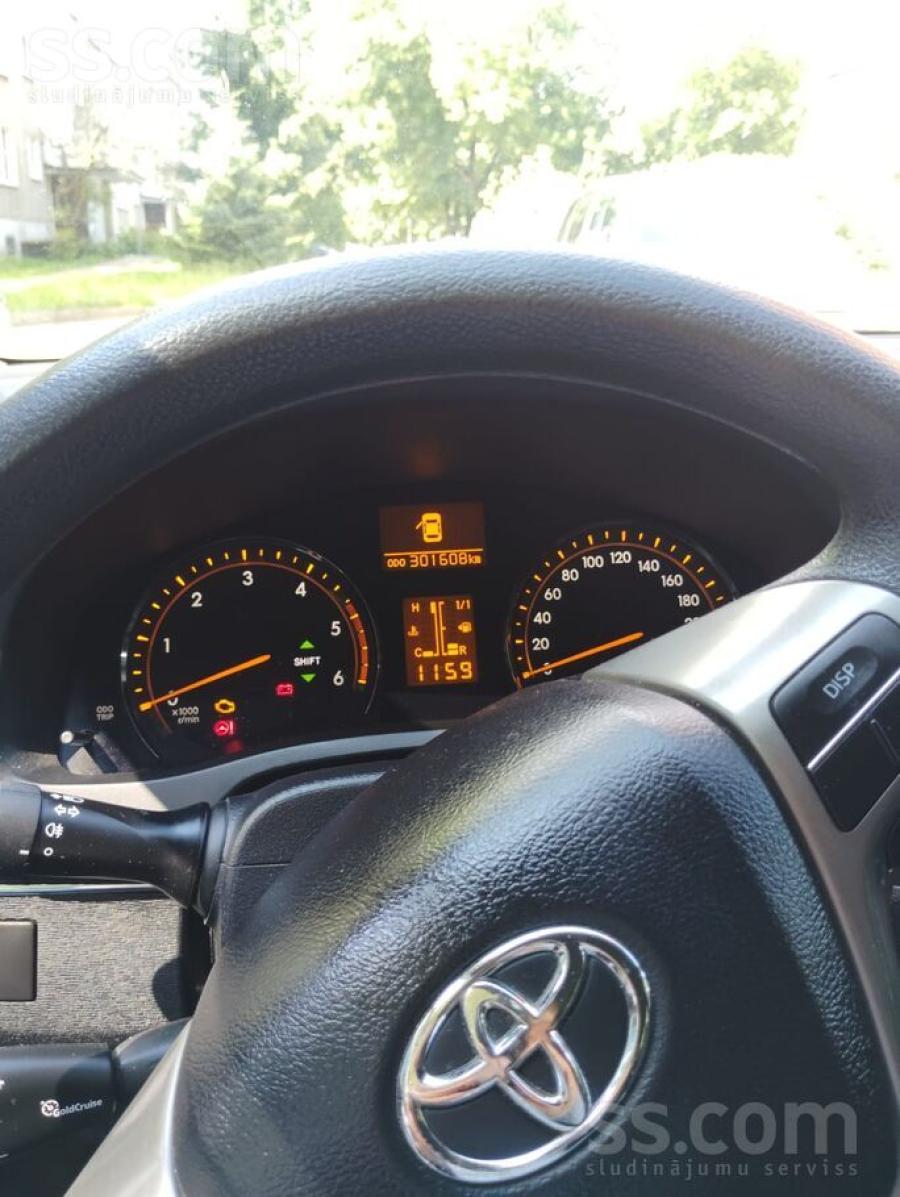 Pelēks Toyota Avensis 2009 Rīga, ar dzinēja tilpumu 2.00 L un nobraukumu 300 tūkst. km par 2500 €, foto 6 vietnē AUTOMOTO.COM.LV
