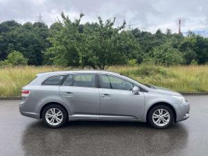 Grey Toyota Avensis 2009 in Vilnius, with an engine capacity of 1.80 L and mileage of 238 thousand km for 5650 €, photo 5 on AUTOMOTO.COM.LV