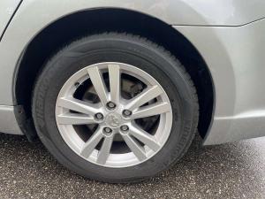 Grey Toyota Avensis 2009 in Vilnius, with an engine capacity of 1.80 L and mileage of 238 thousand km for 5650 €, photo 11 on AUTOMOTO.COM.LV