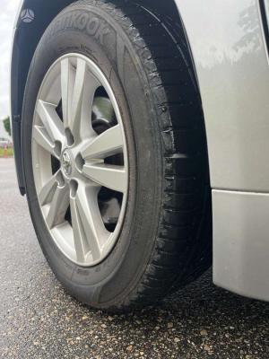Grey Toyota Avensis 2009 in Vilnius, with an engine capacity of 1.80 L and mileage of 238 thousand km for 5650 €, photo 12 on AUTOMOTO.COM.LV