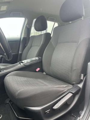 Grey Toyota Avensis 2009 in Vilnius, with an engine capacity of 1.80 L and mileage of 238 thousand km for 5650 €, photo 26 on AUTOMOTO.COM.LV